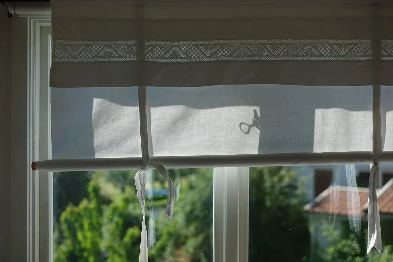 Roman Shades: The Perfect Blend of Style and Function for Your Home